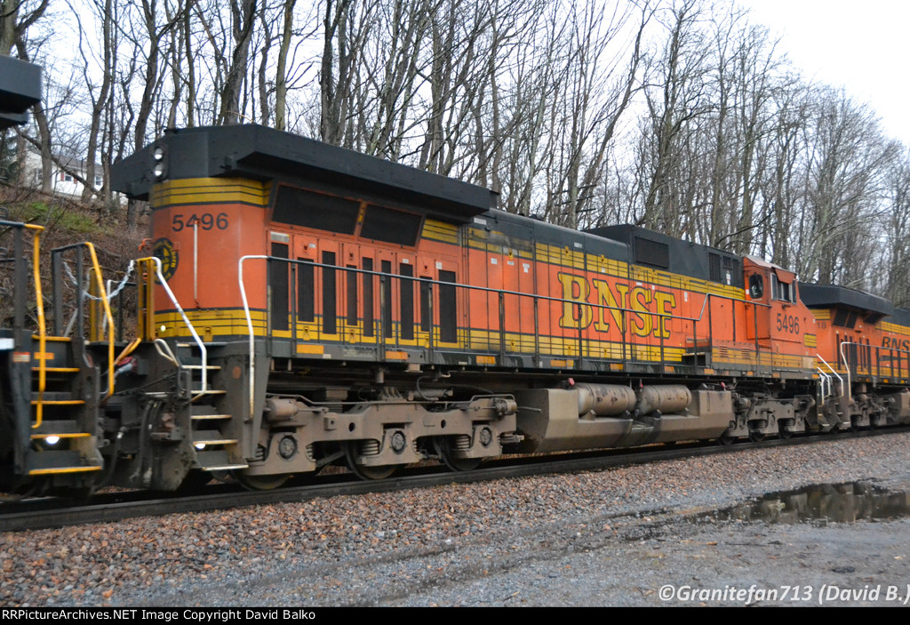 BNSF 5496